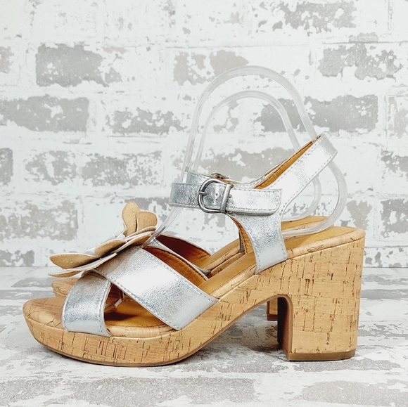 boc | Shoes | New Boc Devora Silver Floral Block Heel Sandals K8 | Poshmark